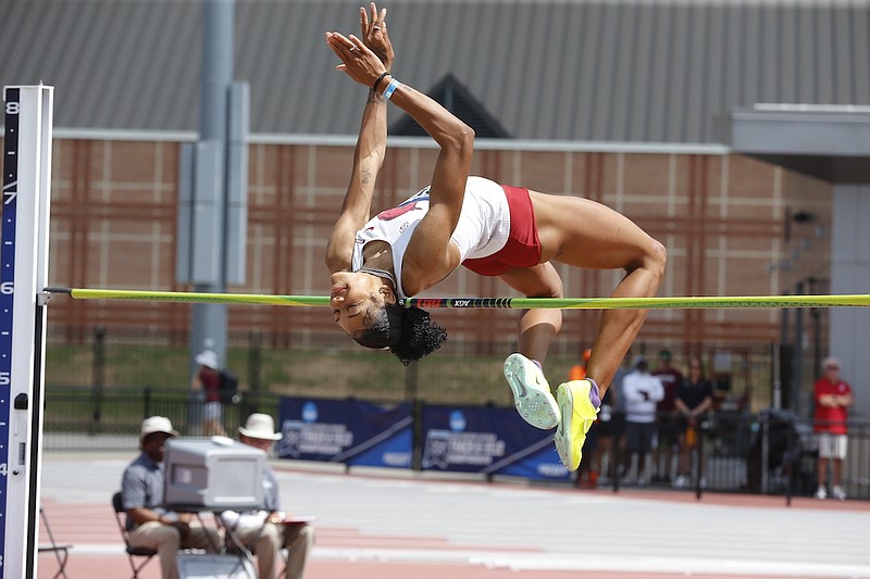Arkansas track teams ranked No. 1 as NCAA Outdoor meet begins | Whole ...