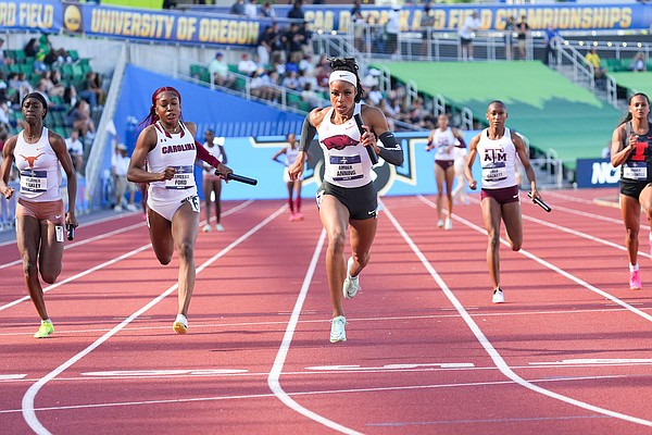 Arkansas women's track team in good shape after Day 1 at NCAA Outdoors ...