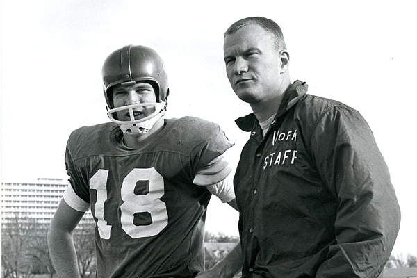 Where Are They Now: Arkansas foundation shaped Barry Switzer | Whole ...