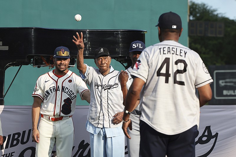 Celebrations honor Mays, Negro League players ahead of MLB game ...