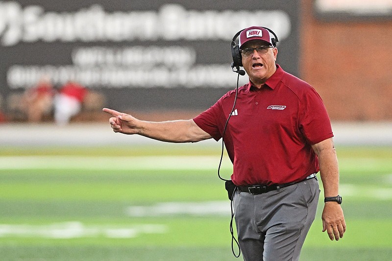 Maxfield retiring as Reddies’ coach | The Arkansas Democrat-Gazette ...