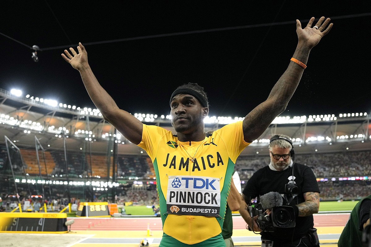 Pinnock forgoes eligibility, signs as pro | The Arkansas Democrat ...