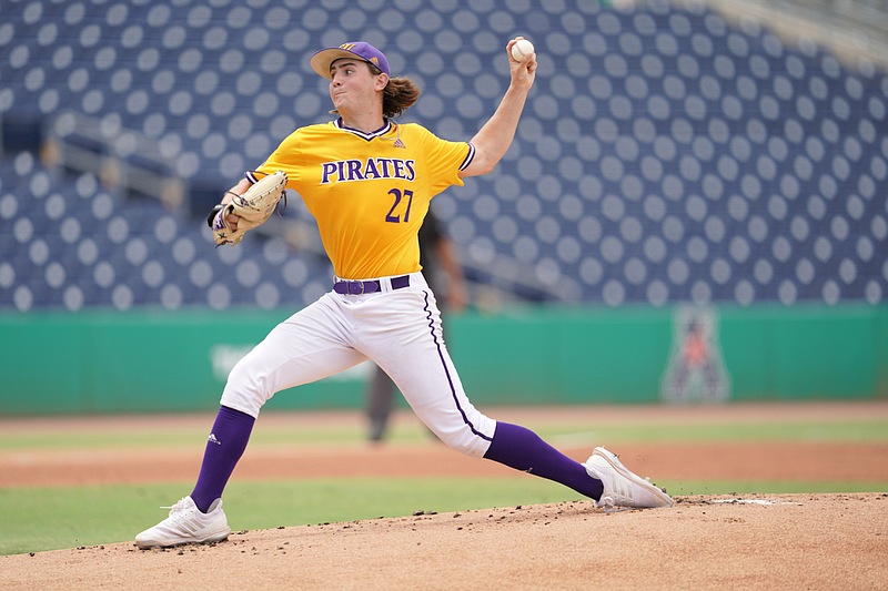 Arkansas baseball gains transfer commitment from East Carolina left ...
