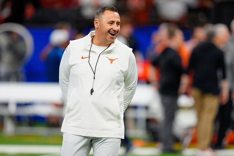 Commentary: Longhorns truly 'back' as new chapter of Arkansas-Texas ...