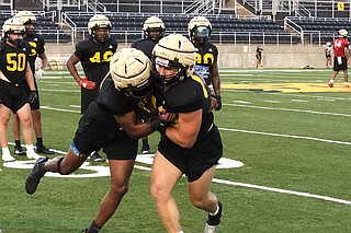 UAPB aiming to be ‘smart’ about physicality in practice | Pine Bluff ...