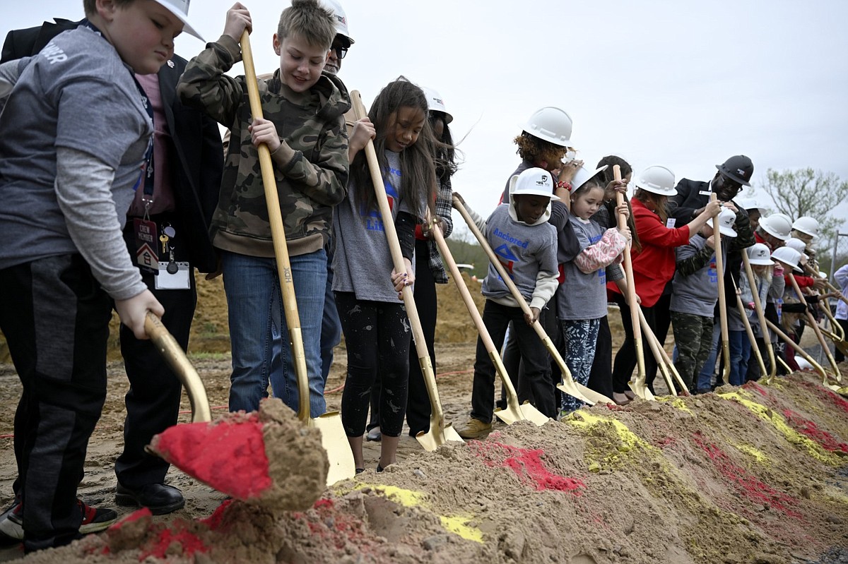 Judge to visit 3 Jacksonville elementary schools before ruling in ...