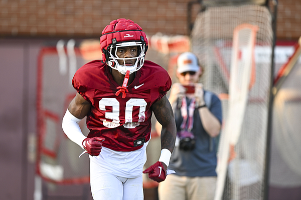 VIDEO: Larry Worth, Addison Nichols recap Arkansas football's preseason ...