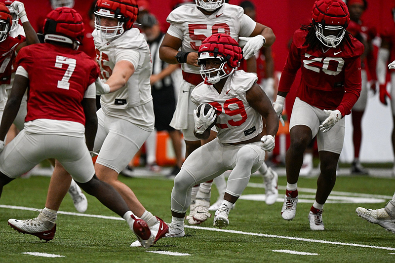 Arkansas football camp report: Practice intensity not letting up ...