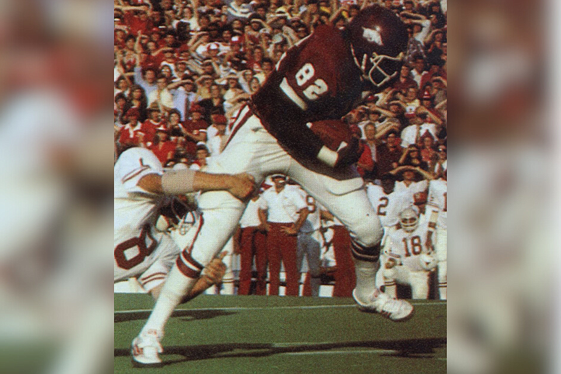 Darryl Mason, tight end who starred for Lou Holtz at Arkansas, dies at ...