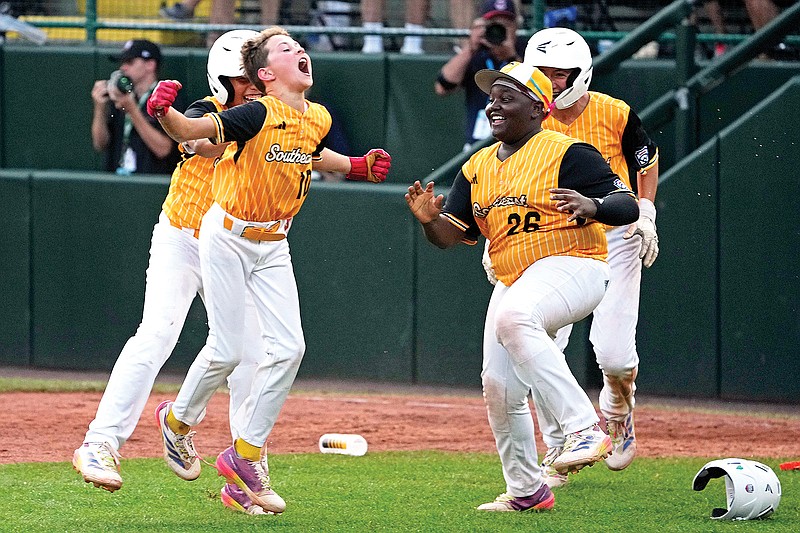 Lake Mary, Fla., rallies to beat Taiwan 2-1 in 8 innings to win LLWS ...