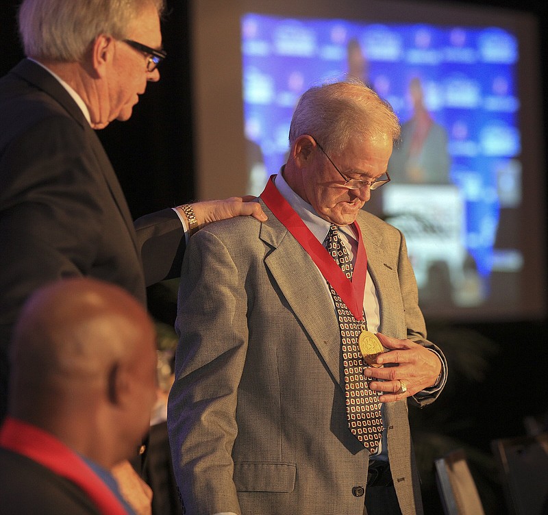 ‘Tough hombre,’ Moore dies at 84 | Northwest Arkansas Democrat-Gazette