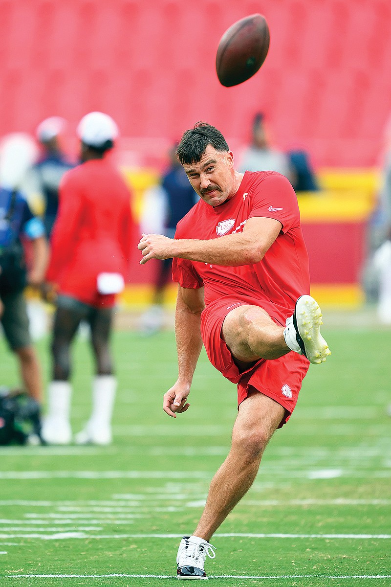 Kelce enjoys time when he steps on football field | Fulton Sun