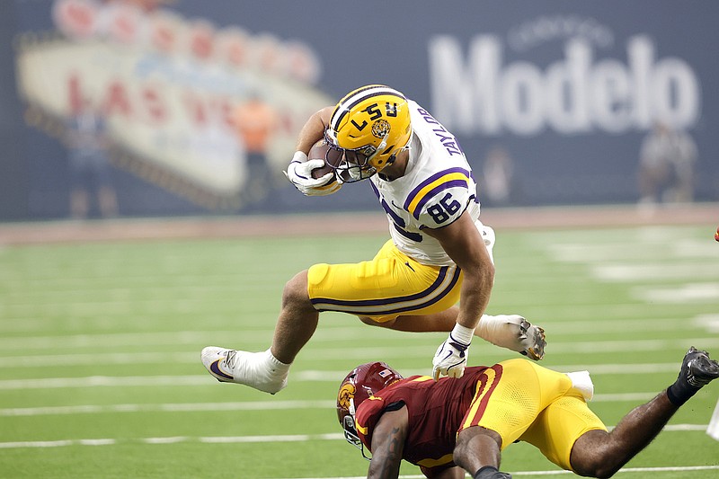 SEC Football Report: LSU struggles in opener again, Napier takes heat ...