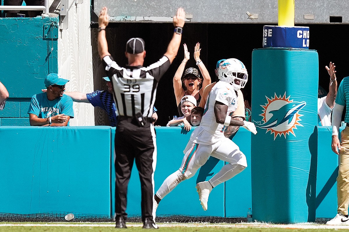 Hill detained by police before Dolphins game | Jefferson City News Tribune