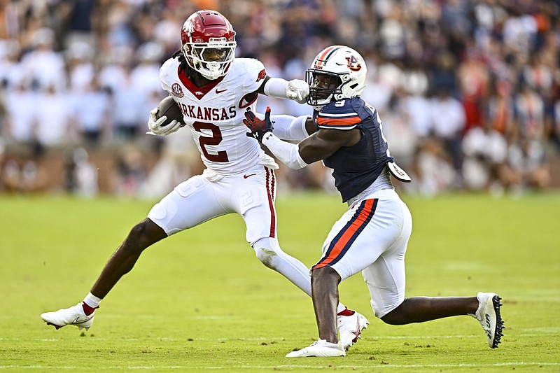 Arkansas Razorbacks beat Auburn 24-14 in SEC opener, advance to 3-1 ...