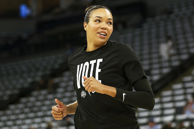 Collier Named Wnba Defensive Player Of The Year Jefferson City News Tribune