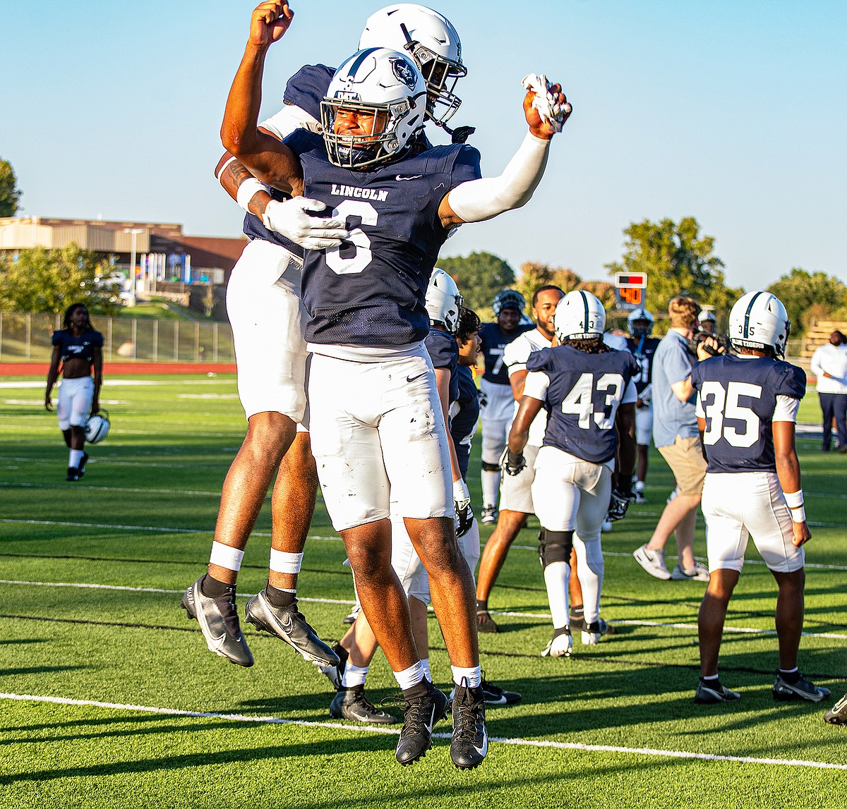 Lincoln snaps 42-game losing streak with Homecoming win | Jefferson ...