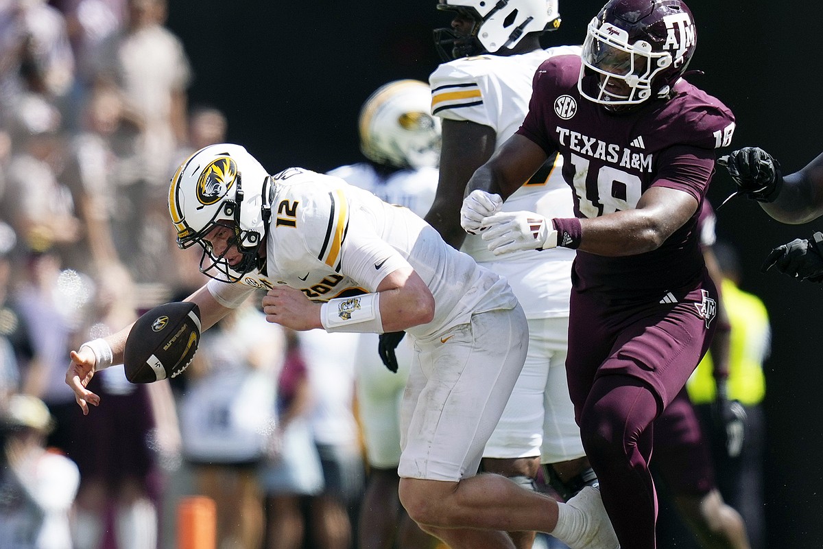 Texas back at No. 1 in AP Top 25 after slew of upsets | Fulton Sun