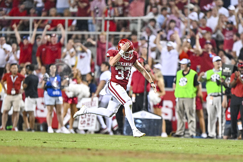 Devin Bale was unsung hero of Arkansas football's 19-14 upset over ...