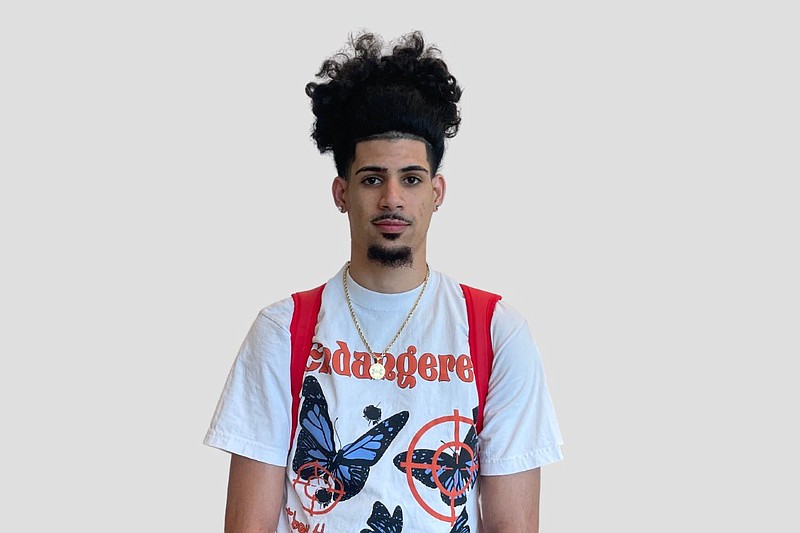 Top 30 recruit Shon Abaev lists Arkansas basketball in top 5 ...