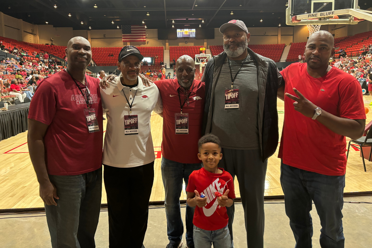 Arkansas basketball legends make appearance in Pine Bluff for 'Tip-Off ...