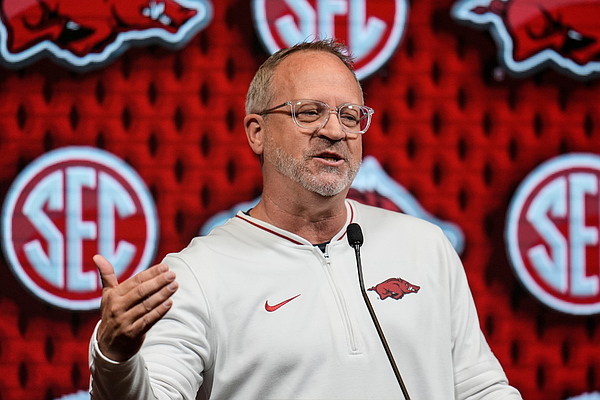 WATCH: Arkansas coach Mike Neighbors speaks at SEC Women's Basketball ...