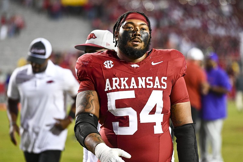 Arkansas football notebook: Offensive line switch will continue | Whole ...