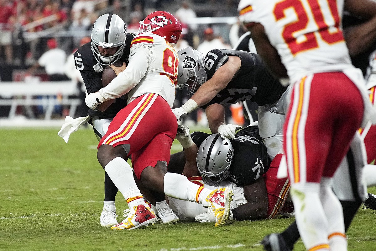 Raiders endure worst offensive day of the season against Chiefs ...
