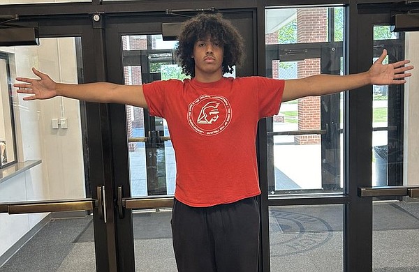 UNDER THE RADAR: Marked Tree TE-OL Jonah Walker | Whole Hog Sports