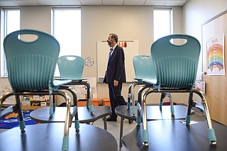 Judge in desegregation lawsuit tours 3 Jacksonville/North Pulaski ...