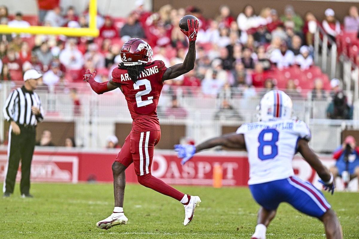 Fifth WR in history hits 1,000 | Northwest Arkansas Democrat-Gazette