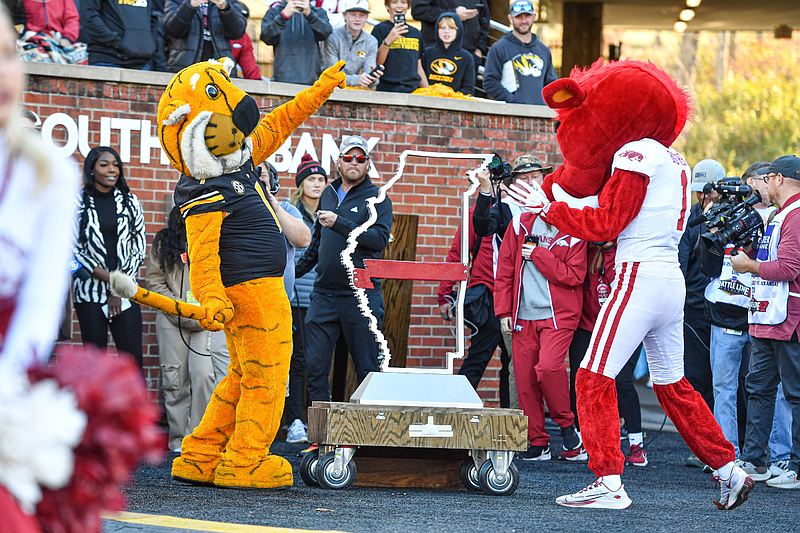 Q&A: Discussing Arkansas-Missouri football game with Tigers reporter ...