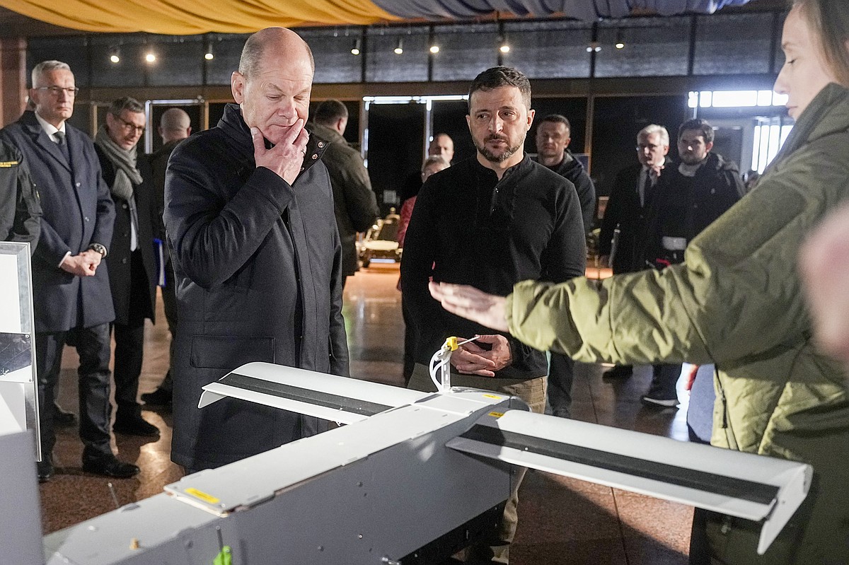 German leader Olaf Scholz vows more Ukraine aid, defends his phone call ...