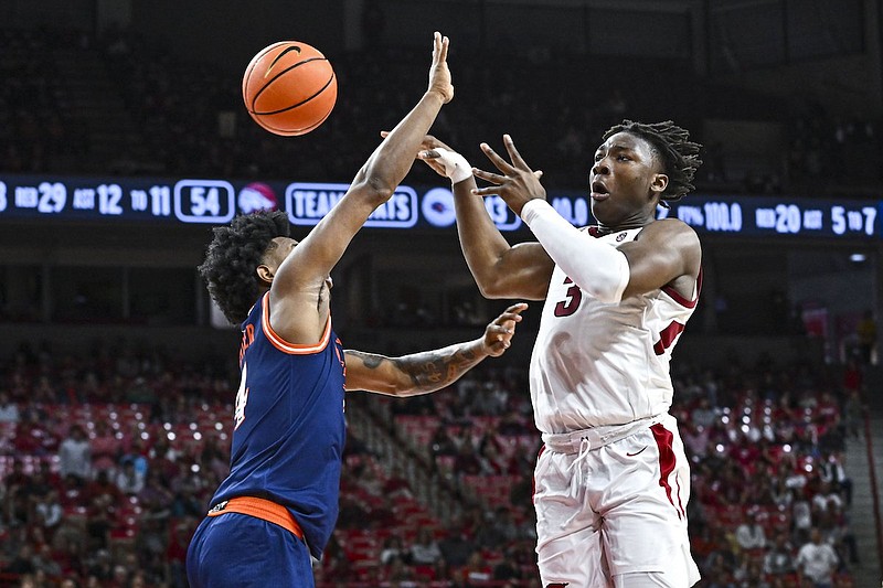 Adou Thiero almost flawless after halftime in Arkansas basketball win ...