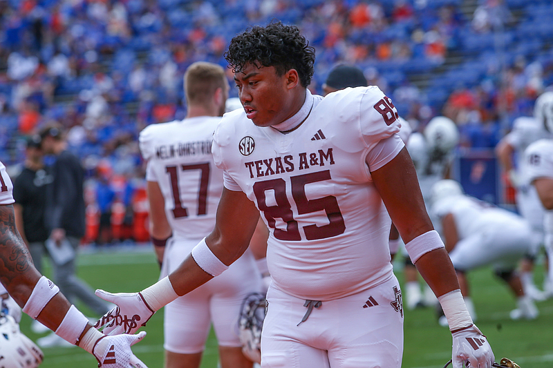 Arkansas football extends more offers to transfers, official visit ...