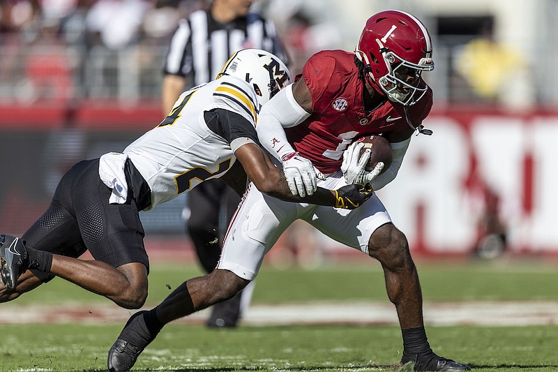 Alabama transfer receiver has 'eye-opening' Arkansas football visit ...