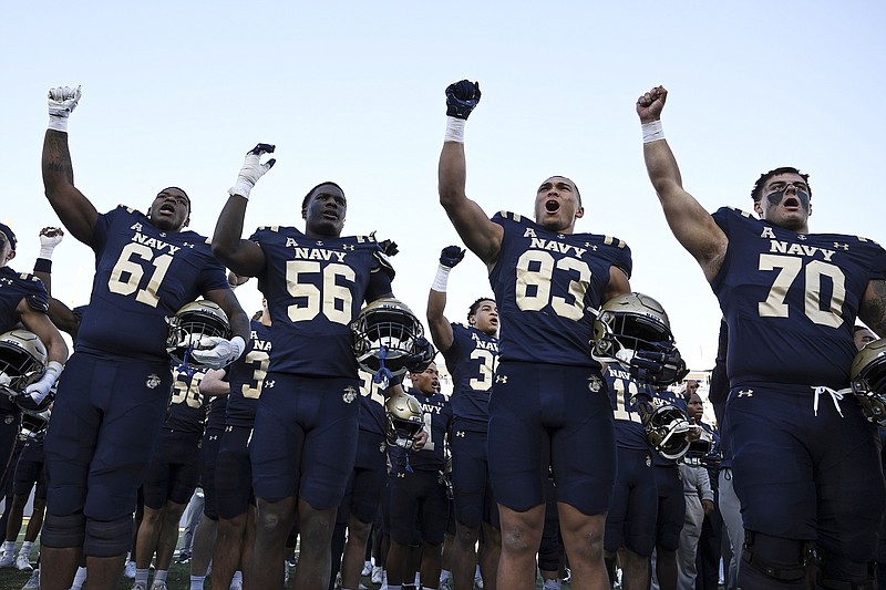 Army-Navy has added buzz this year after both teams spent time in Top ...