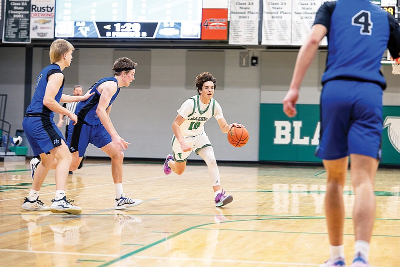 Blair Oaks boys basketball gets past South Callaway in overtime ...