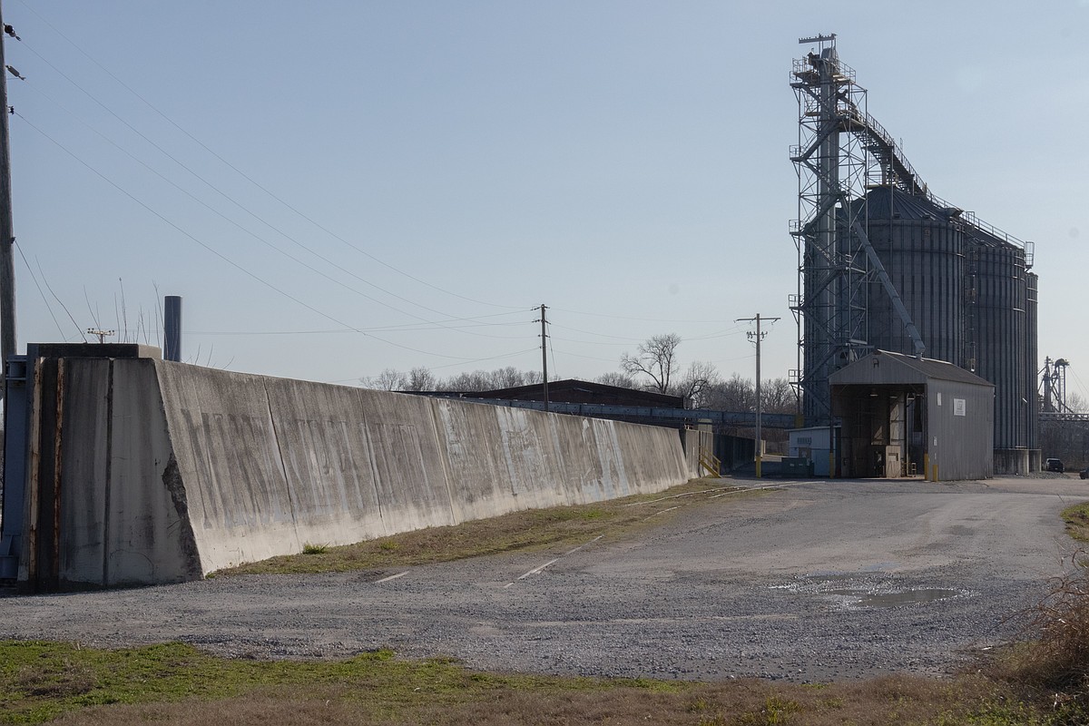 Helena floodwall project held up by funding strain | The Arkansas ...