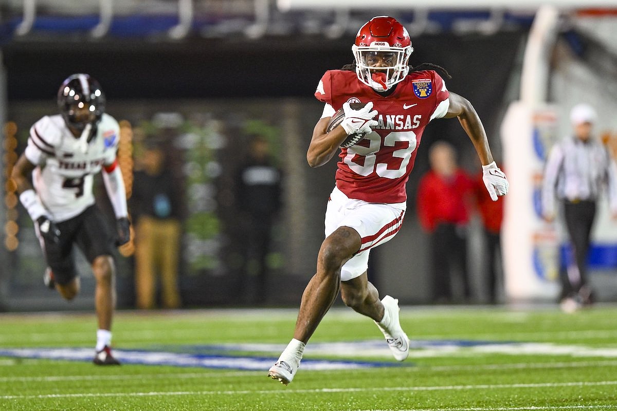 Report: Speedy WR enters portal | Northwest Arkansas Democrat-Gazette