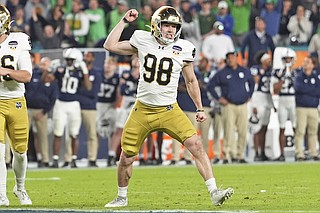 Notre Dame gets late pick and field goal to make title game with win ...