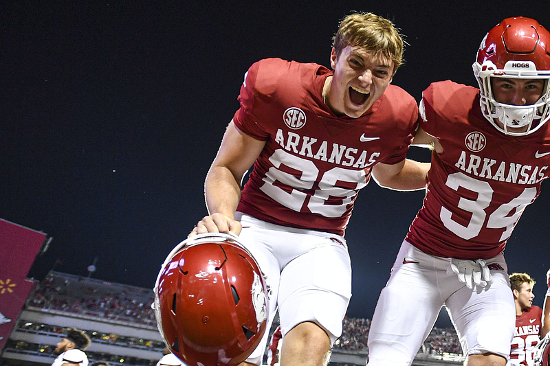 Kicker Blake Ford transferring back to Arkansas football team | Whole ...