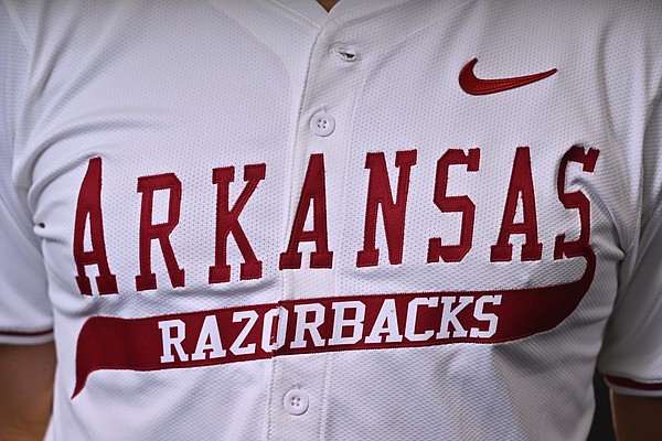 Arkansas baseball notebook: New uniforms, base coaches changing, 40-man ...