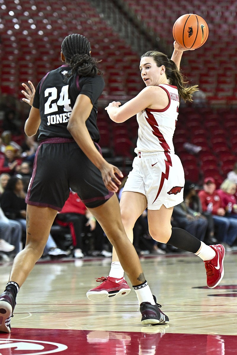 Izzy’s performance ‘defies logic’ in Hogs win | Northwest Arkansas ...