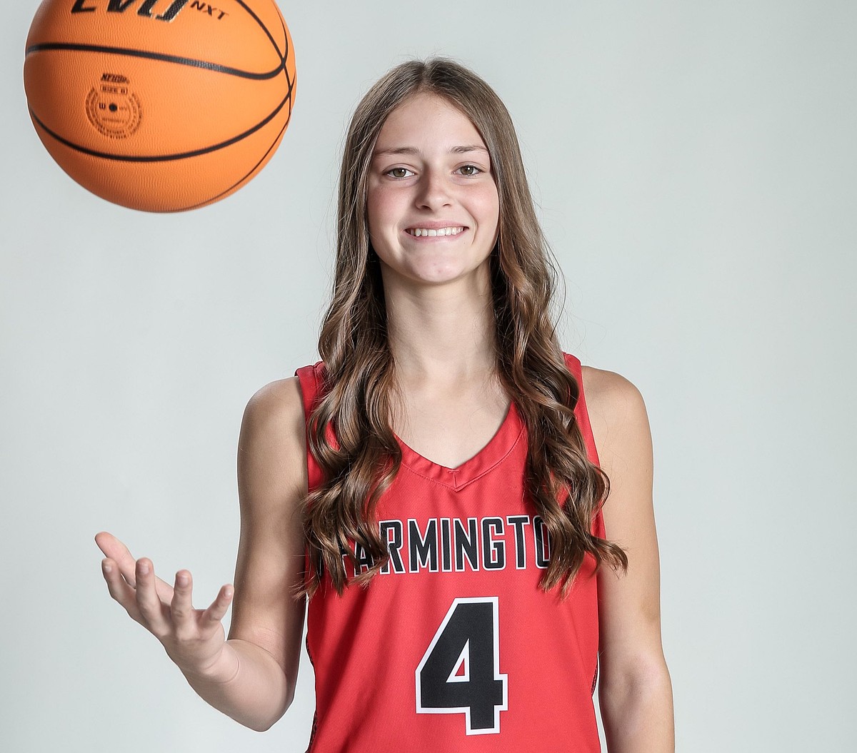 McCollough scores 27 as Farmington wins 49th straight league game ...