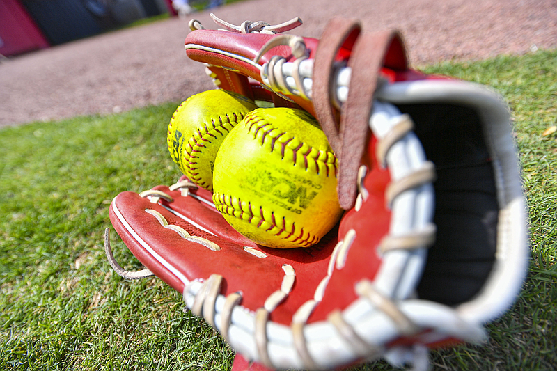 Arkansas Remains No 13 In Espnusa Softball Poll Whole Hog Sports