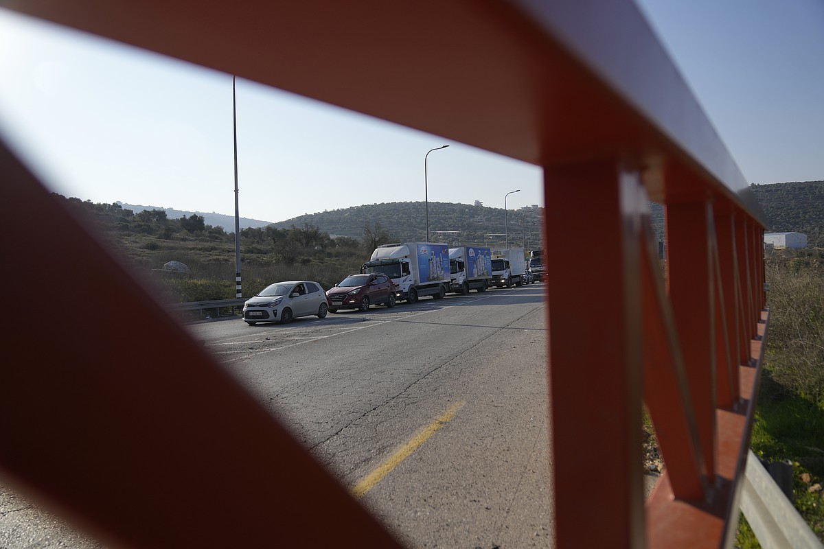 More Israeli checkpoints are slicing up the West Bank | Chattanooga ...
