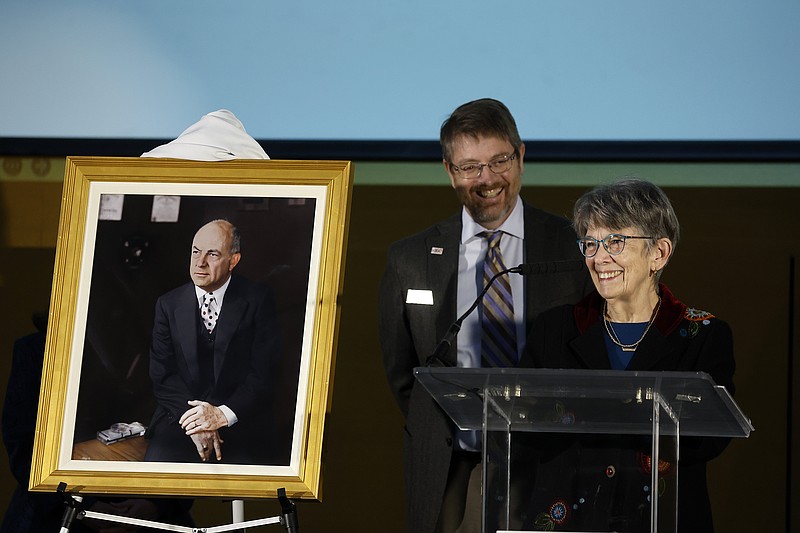 ‘Transformative’ gift to drive innovation at UALR School of Business ...