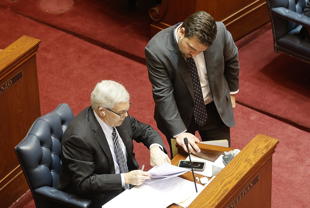 Senate passes bill to eliminate the Arkansas Educational Television ...