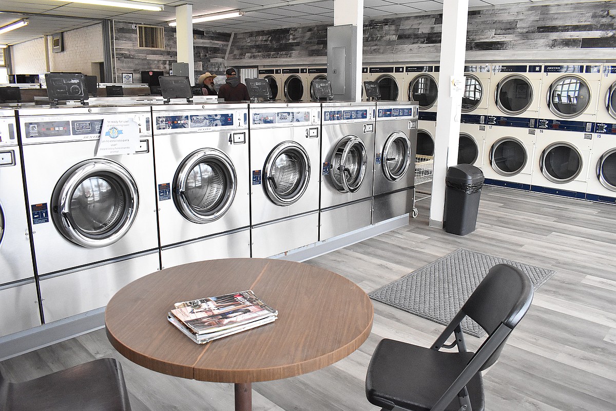 New owners clean up Wash House laundromat | California Democrat